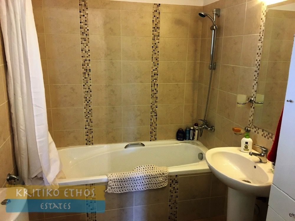 Villa for sale in Metoxi Crete: Restored 3-bedroom stone home